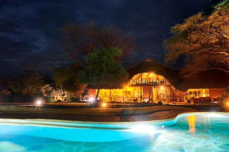 Tawi Lodge - Jabulani Tours & Travel